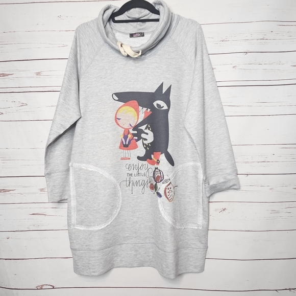 Inoah | Tops | Inoah Wearable Art Riding Hood And Wolf Graphic Tunic ...